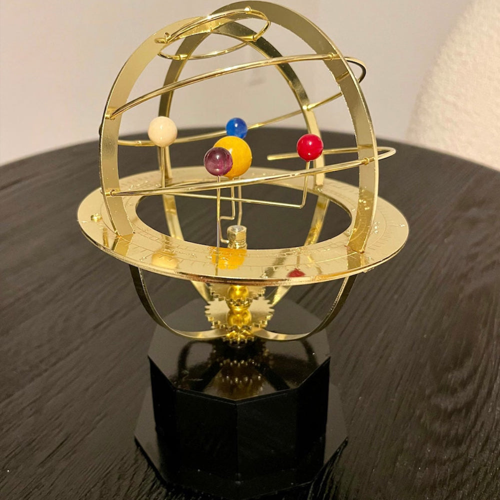 Grand Orrery Model of the Solar System – Funny Pockets
